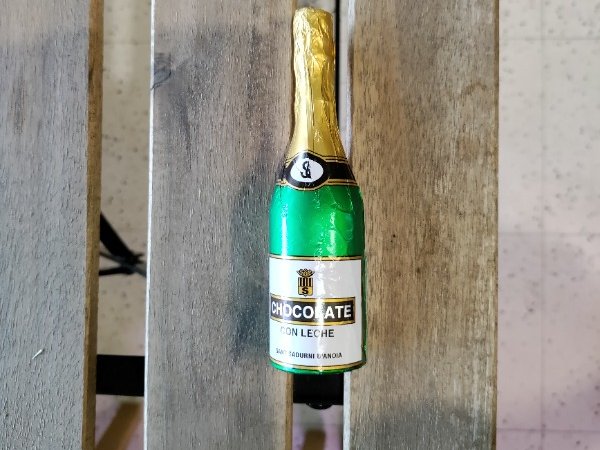 Kastanjan sydän - Suklaat ja muut herkut - Suklainen shampanja pullo